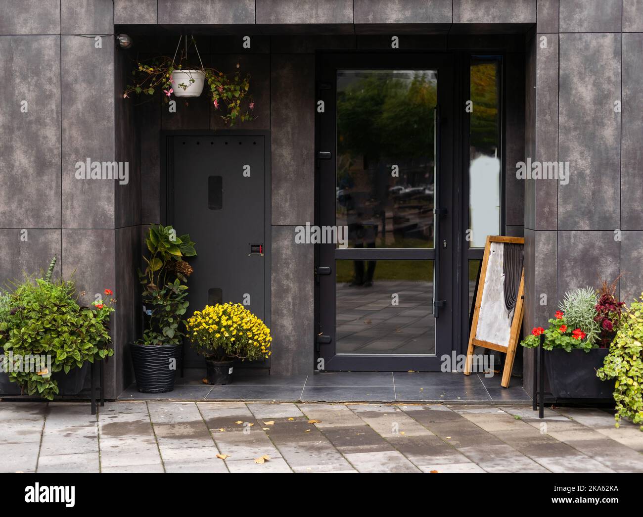 Front door with a grand entryway Stock Photo - Alamy