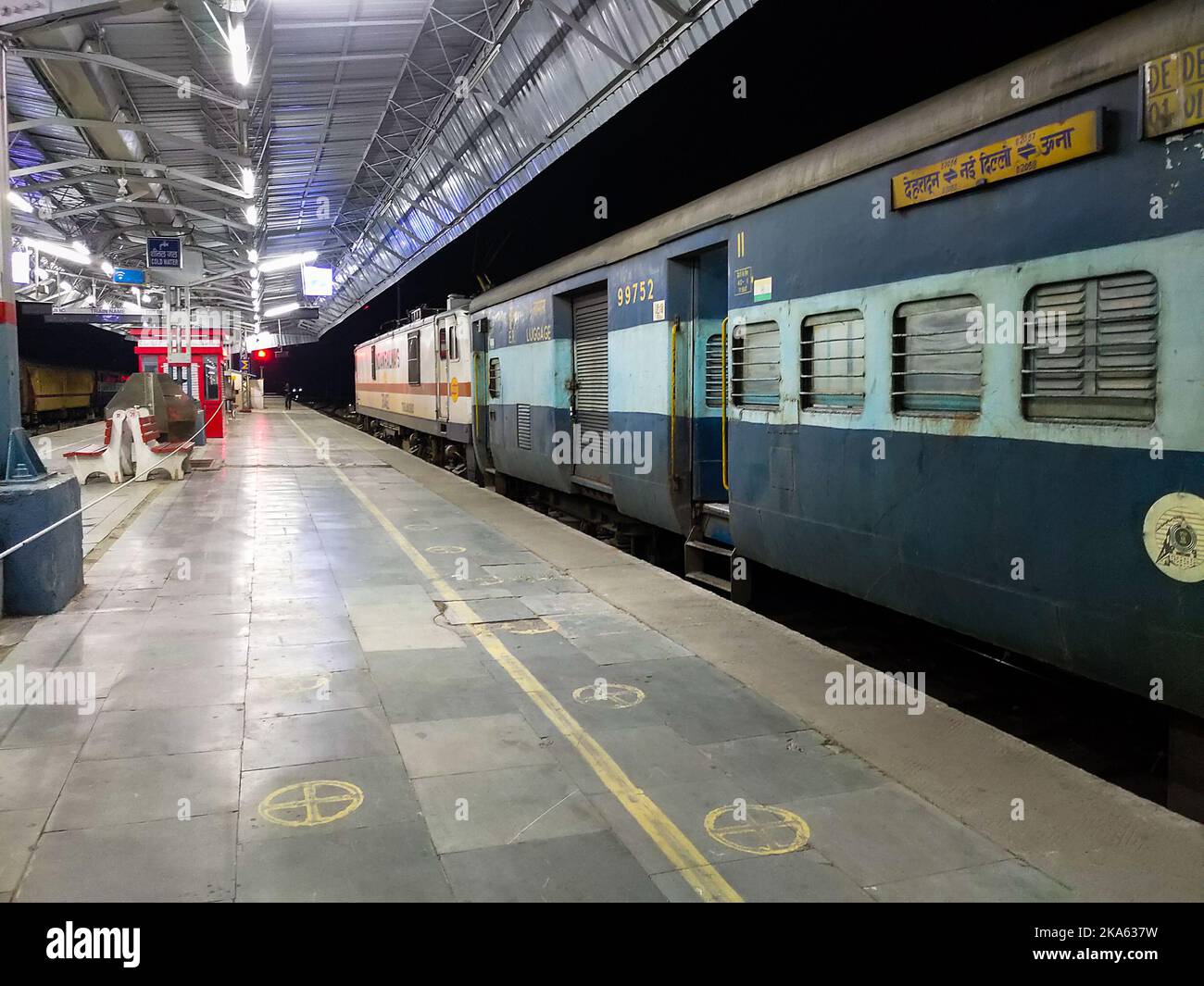 Indian railways train hi-res stock photography and images - Alamy