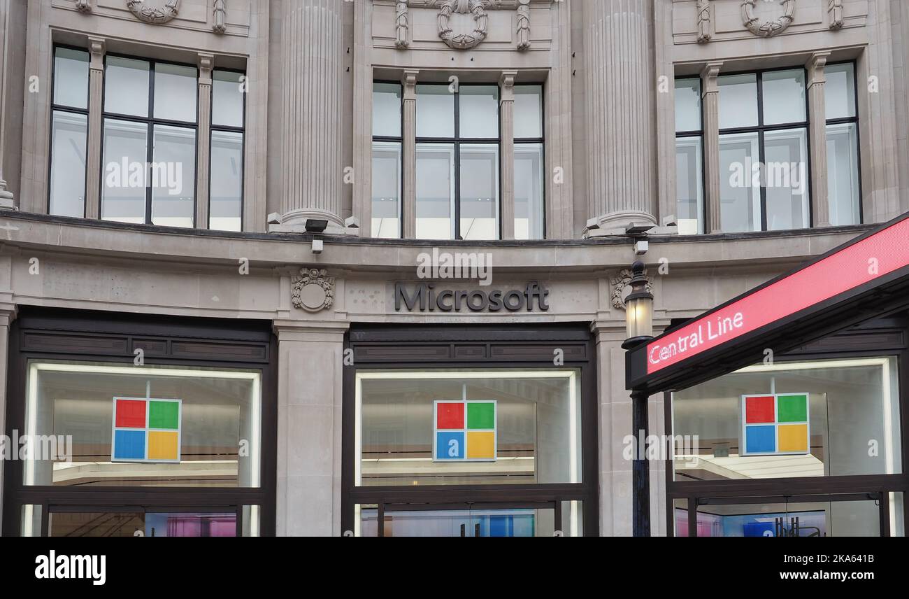 LONDON, UK - CIRCA OCTOBER 2022: Microsoft storefront sign Stock Photo ...