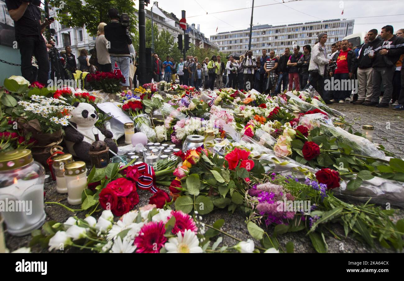 Oslo 20110723. Bomb blast and Utoya massacre aftermath. People laid ...