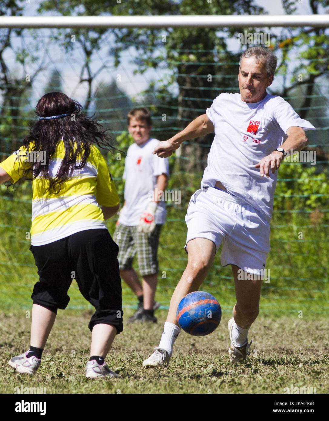 Norwegian Minister of Foreign Affairs, Jonas Gahr Støre in action ...