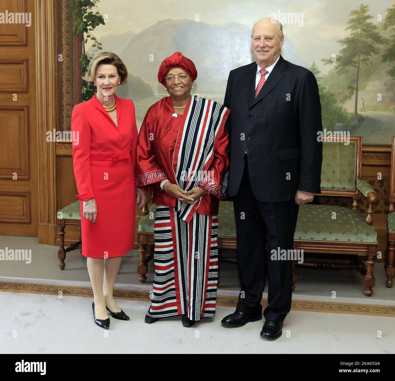 Oslo 20111210. Nobel Peace Prize 2011. Queen Sonja (l) and King Harald ...