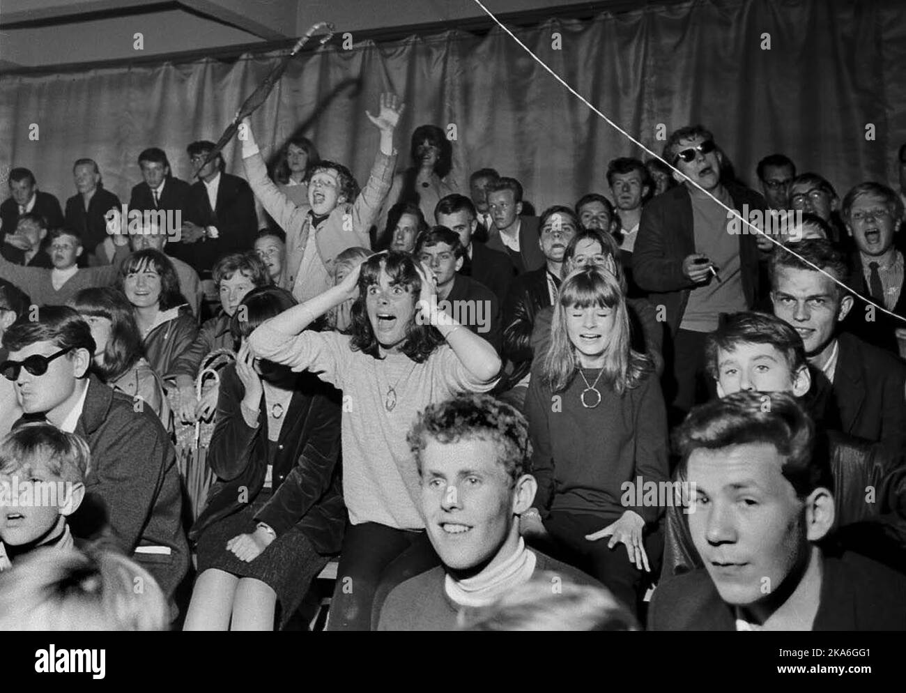 Rolling stones 1965 tour hi-res stock photography and images - Alamy