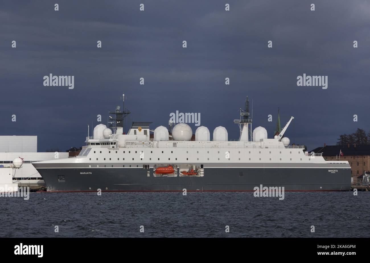 Name of ship hi-res stock photography and images - Alamy