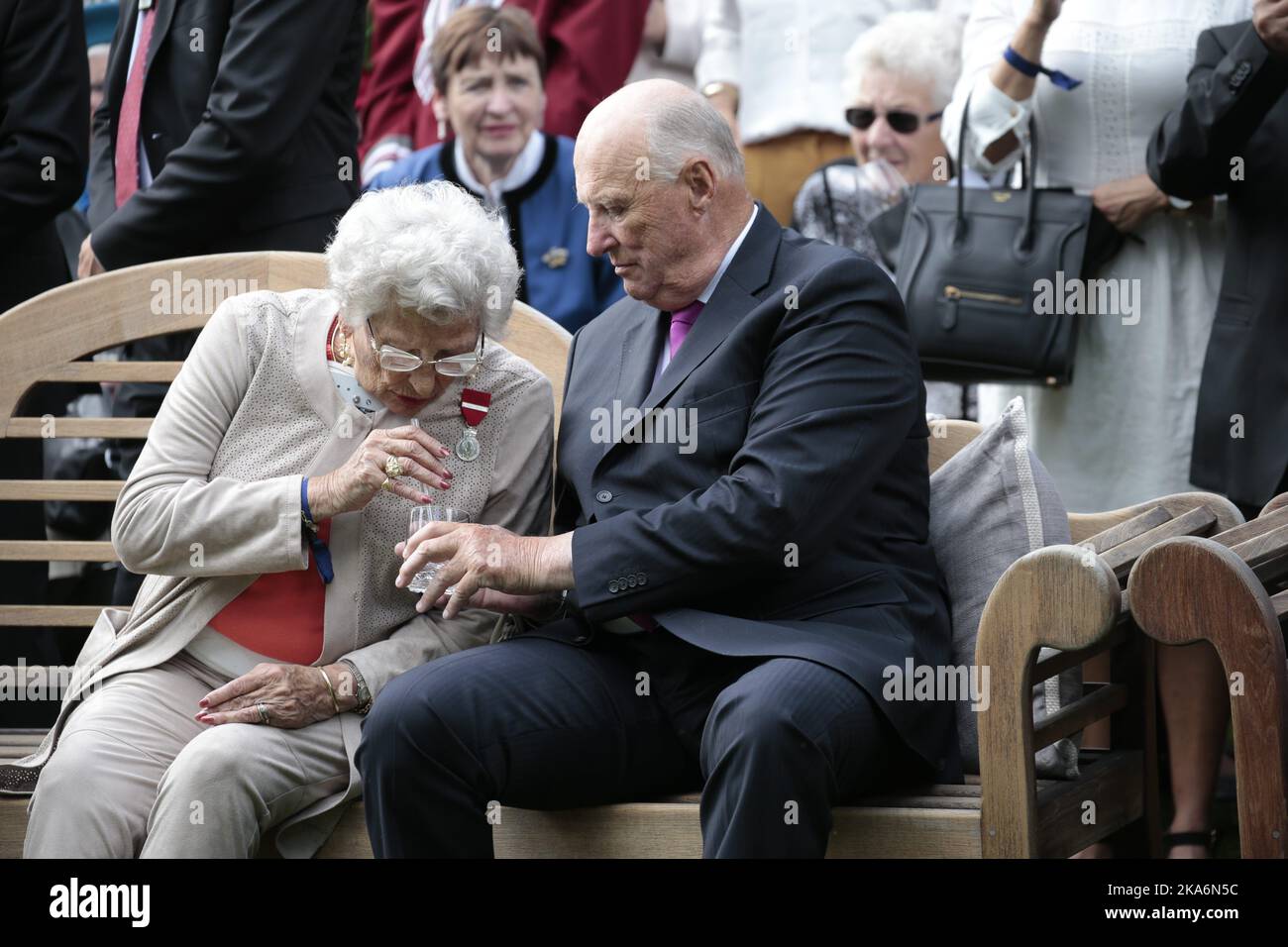 500 kamera hi-res stock photography and images - Alamy