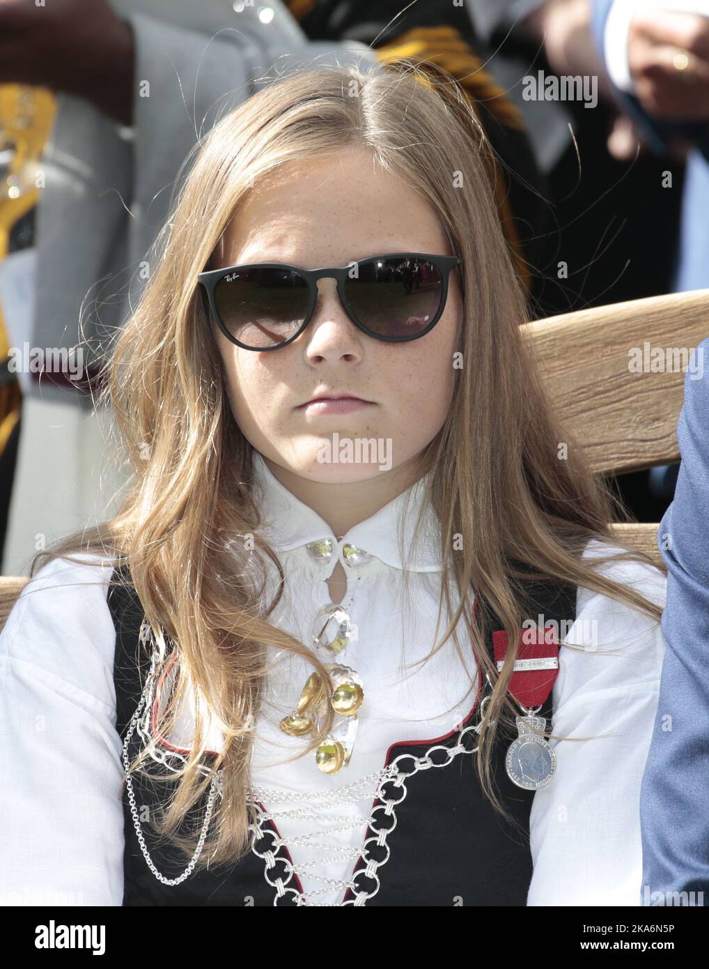 500 guests hi-res stock photography and images - Alamy