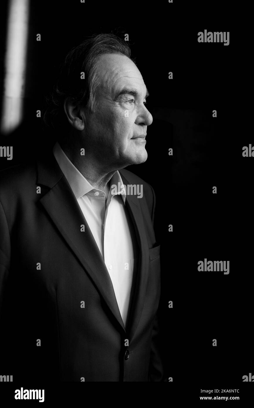 News movie premiere Black and White Stock Photos & Images - Alamy