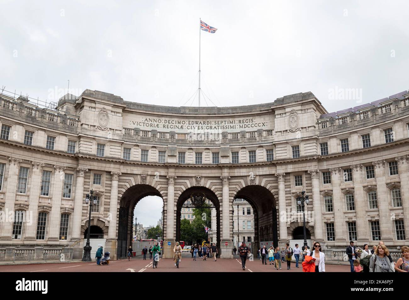 [MccLi0000732] Union Jack flags fly at full mast today after Charles ...