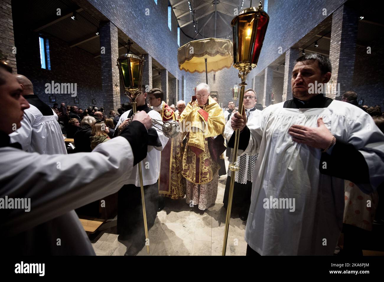 Consecration of westminster cathedral hi-res stock photography and ...