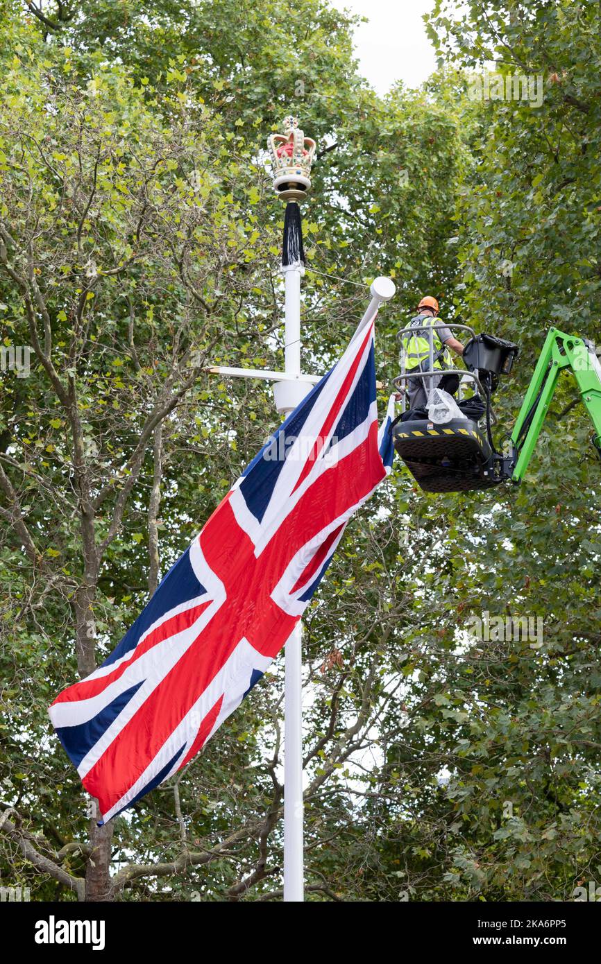 [MccLi0000732] Union Jack flags fly at full mast today after Charles ...