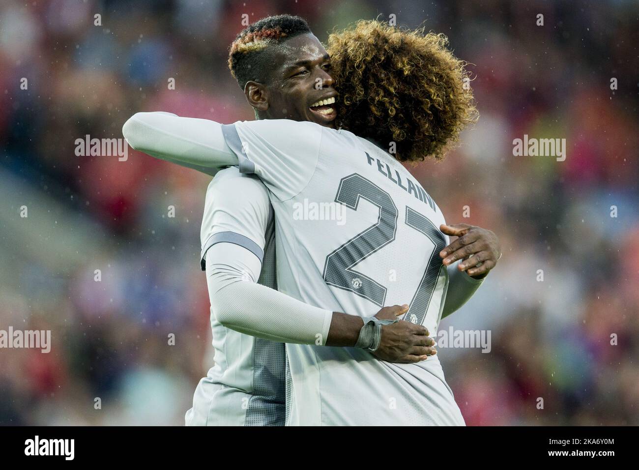 Manchester United's Marouane Fellaini celebrates scoring his side's ...
