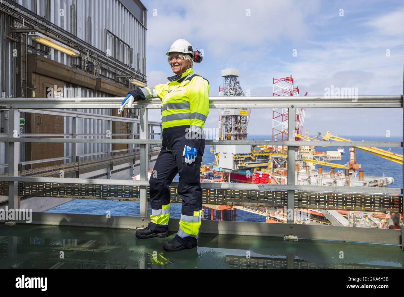 Oil field north sea hi-res stock photography and images - Alamy
