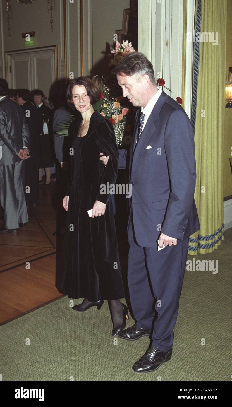 Married couple during general hi-res stock photography and images - Alamy