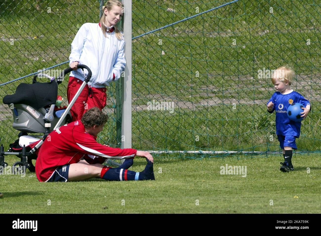 Ole Gunnar Solskjaer with the family, son Noah, wife Silje with ...