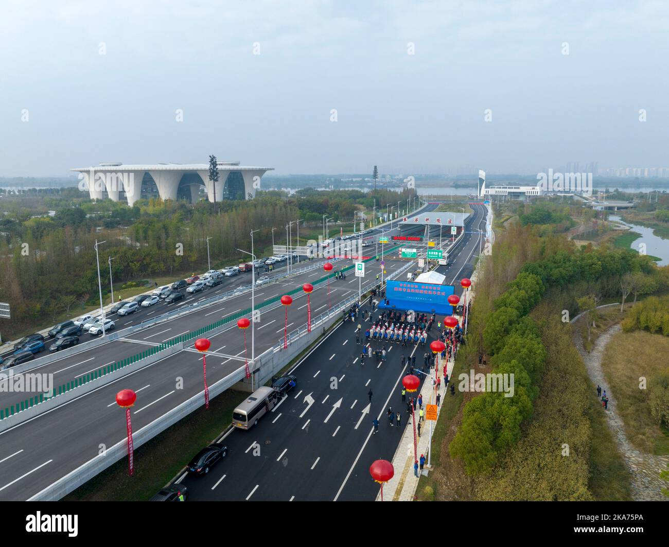 The first road tunnel of Hanjiang, Yuliangzhou road tunnel, opens to ...