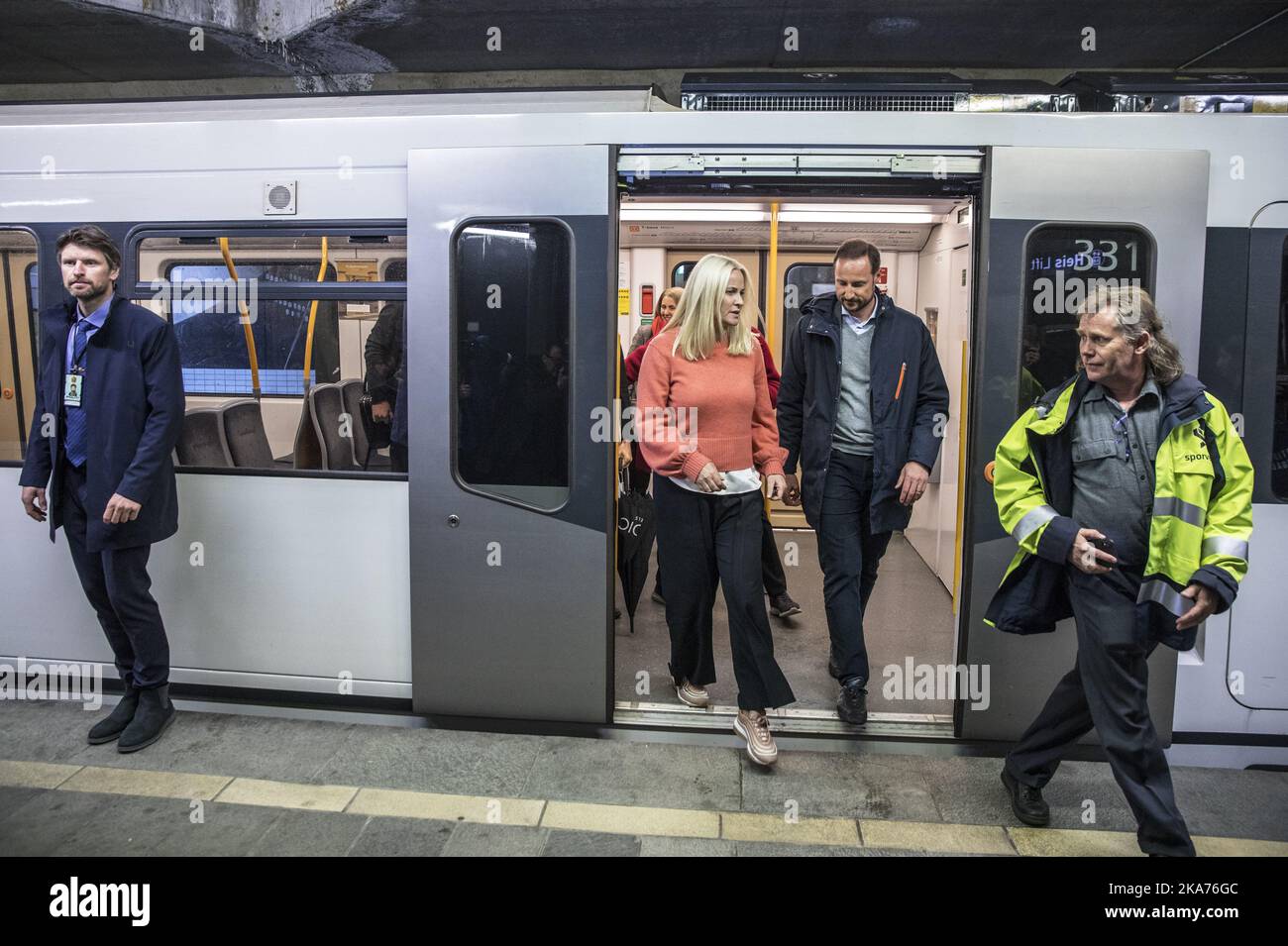 Nationaltheatret hi-res stock photography and images - Alamy