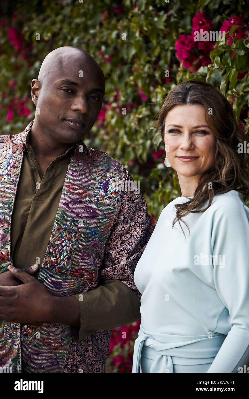 Shaman durek verrett hi-res stock photography and images - Alamy