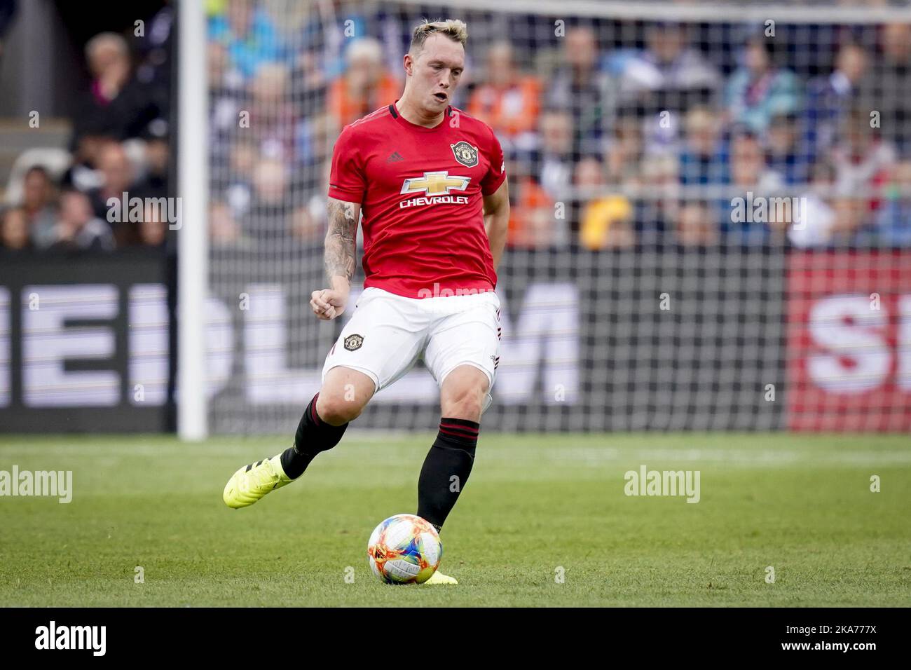 Manchester uniteds phil jones hi-res stock photography and images - Alamy