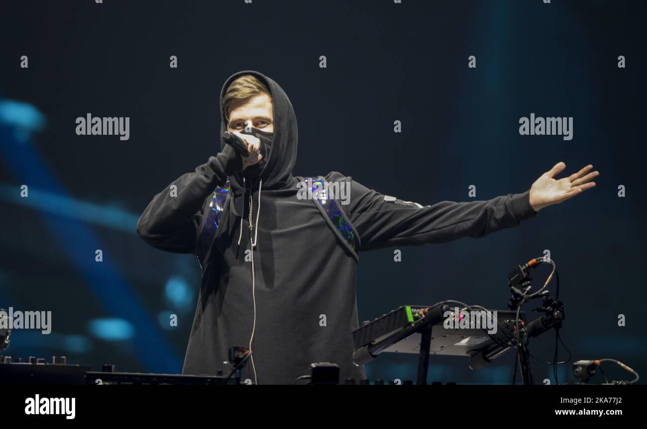 Alan walker hi-res stock photography and images - Alamy