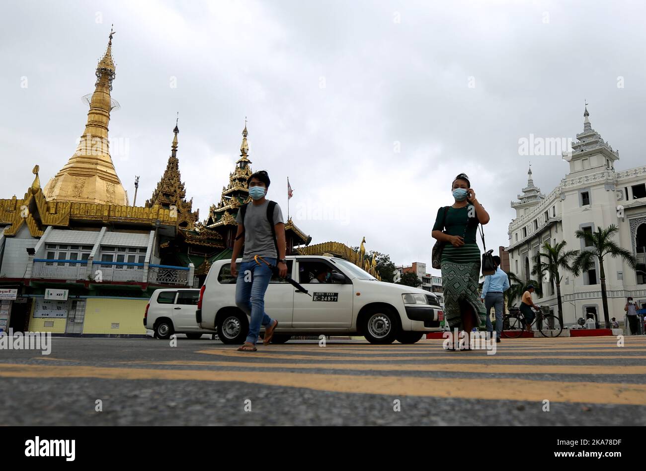 Total number of confirmed cases hi-res stock photography and images - Alamy