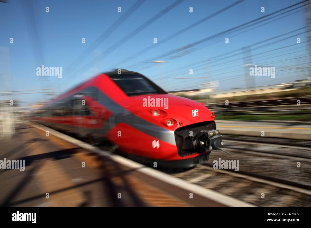 Italian railways AnsaldoBreda V250 / ETR700 Frecciarosso high speed ...