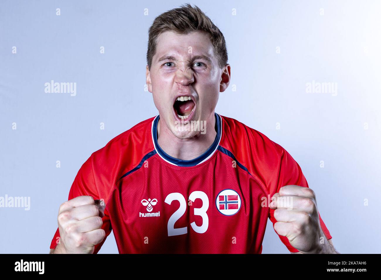 Oslo 20210709. The handball guys, team photo and portraits before the ...