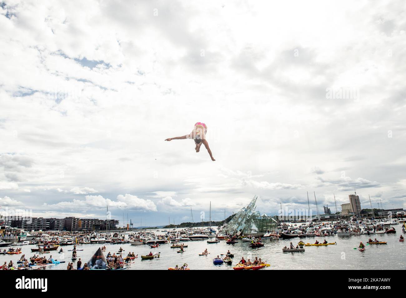 Oslo 20210814. Diver at the cliff diving competition in Oslo this ...