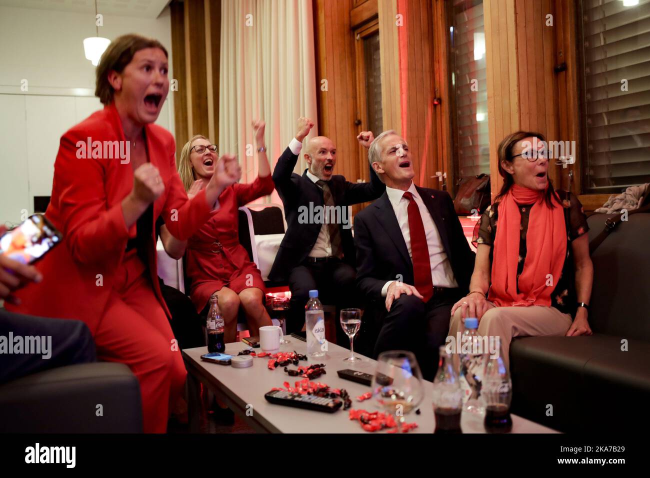 Exit pol hi-res stock photography and images - Alamy