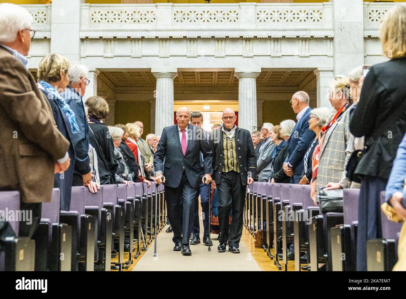 Oslo 20220509. King Harald hands out King Olav V's cancer research ...