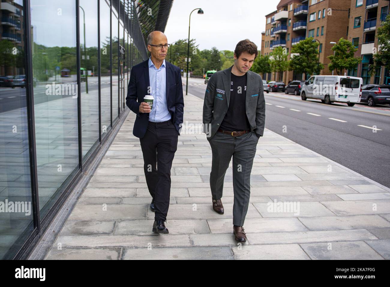 Stavanger 20220601. Magnus Carlsen together with father Henrik Albert ...