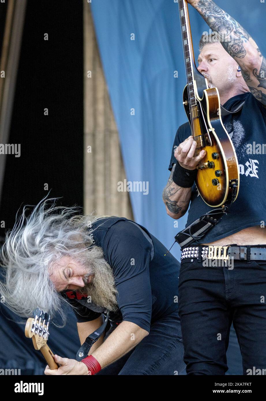 Oslo 20220623. Troy Sanders (bass / vocals) and Bill Kelliher (rhythm ...