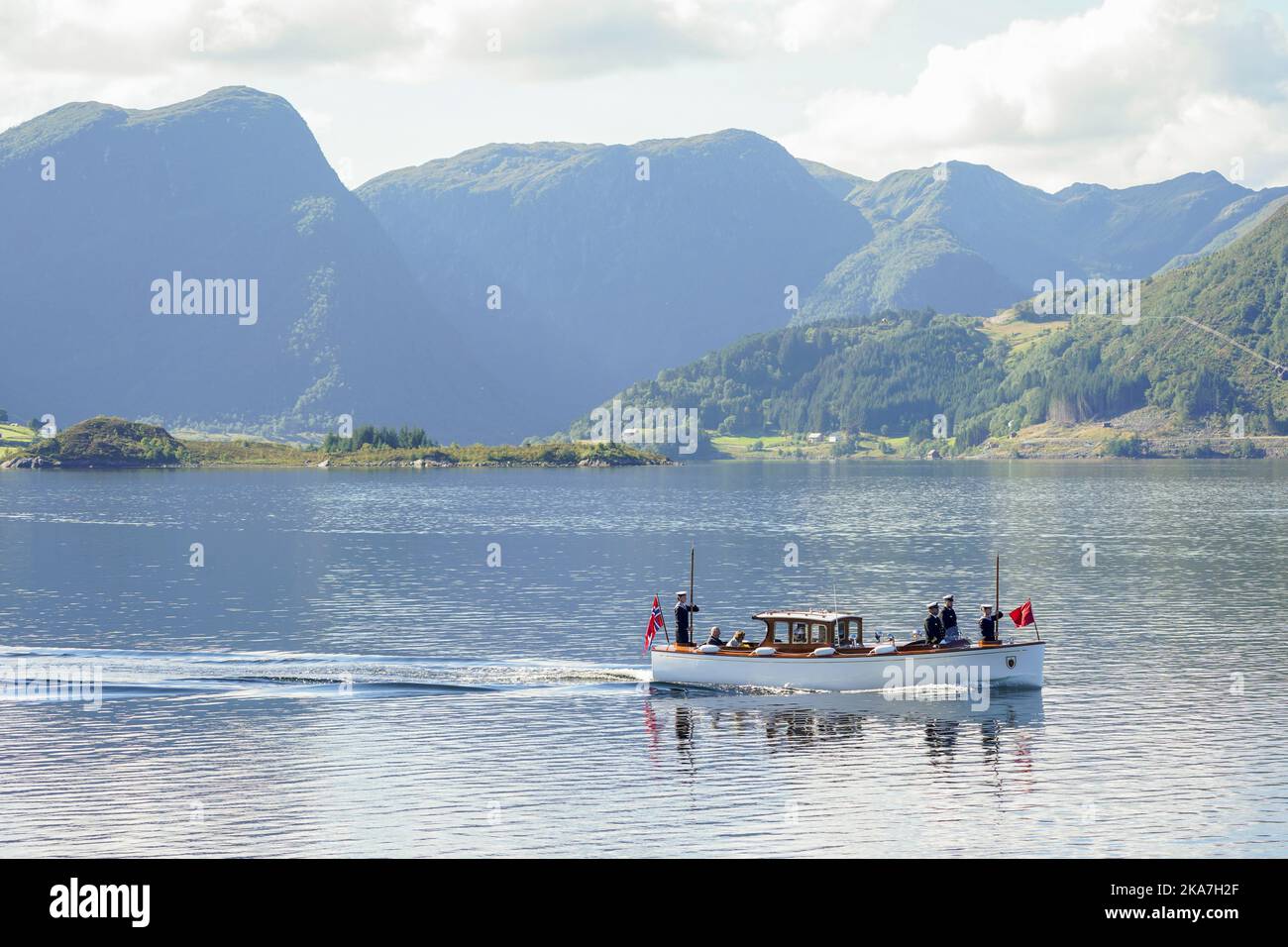 Vanylven 20220831. King Harald and Queen Sonja visit Vanylven during ...