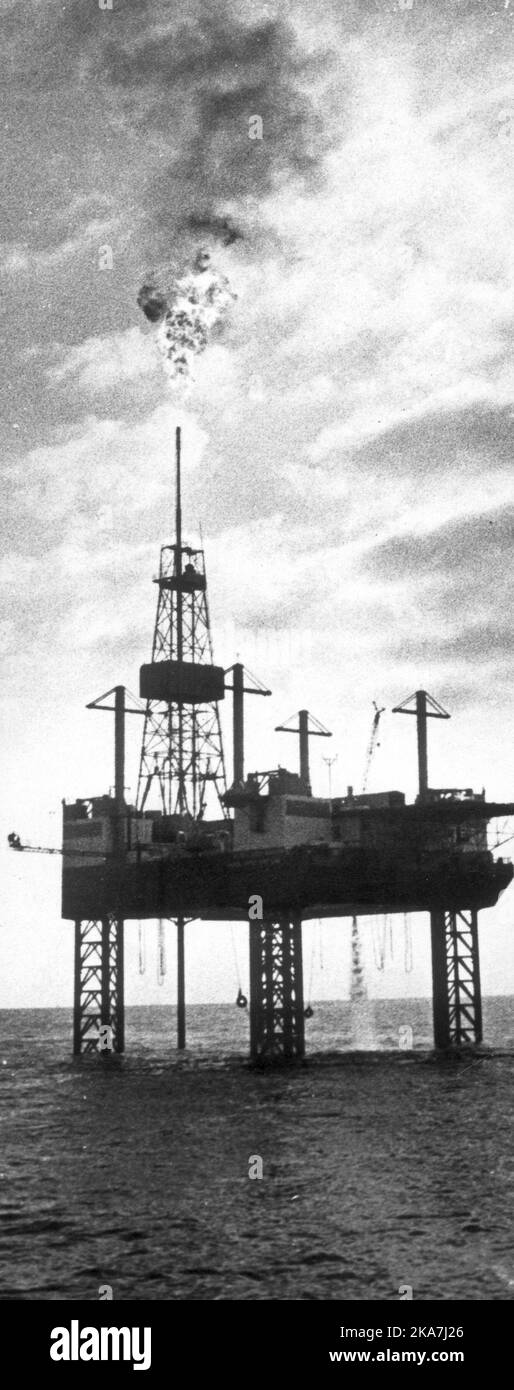 Ekofisk oil platform in the North Sea Stock Photo - Alamy