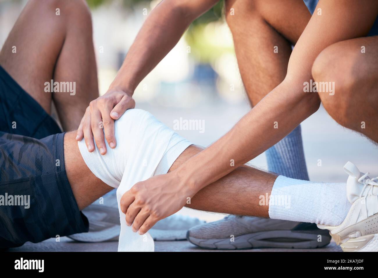 Medic first aid athlete hi-res stock photography and images - Alamy