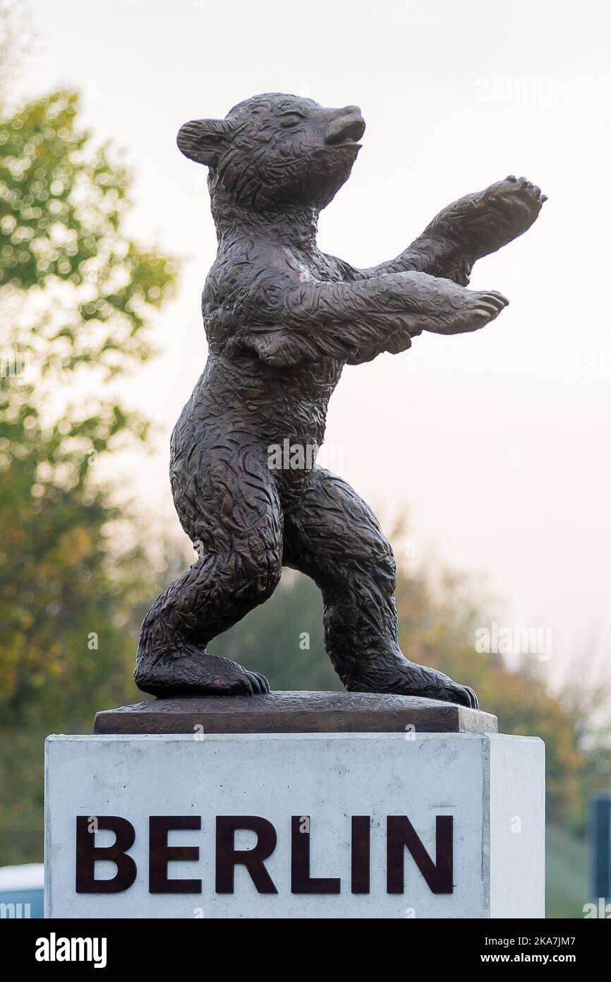 Berlin, Germany. 01st Nov, 2022. Berlin's last and fourth autobahn bear ...