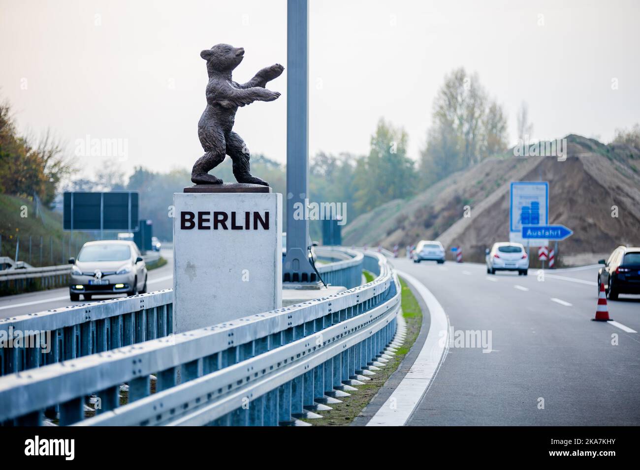 Berlin, Germany. 01st Nov, 2022. Berlin's last and fourth autobahn bear ...