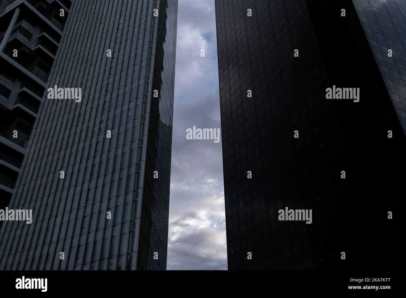 France, Paris, La Defense on 2022-09-15. Illustration of daily life in the La Defense district ...
