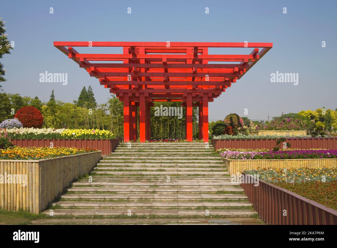 a traditional structure at the botanic gardens in shanghai china Stock ...