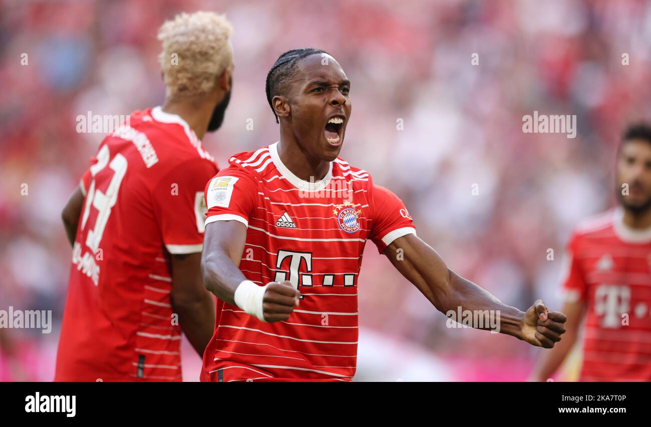Mathys Tel of FC Bayern Muenchen jubelt Ÿber sein Tor zum 5:2 Fussball ...