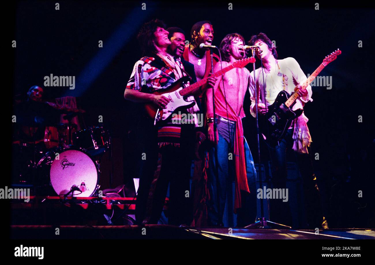 Rolling stones live 1970s hi-res stock photography and images - Alamy