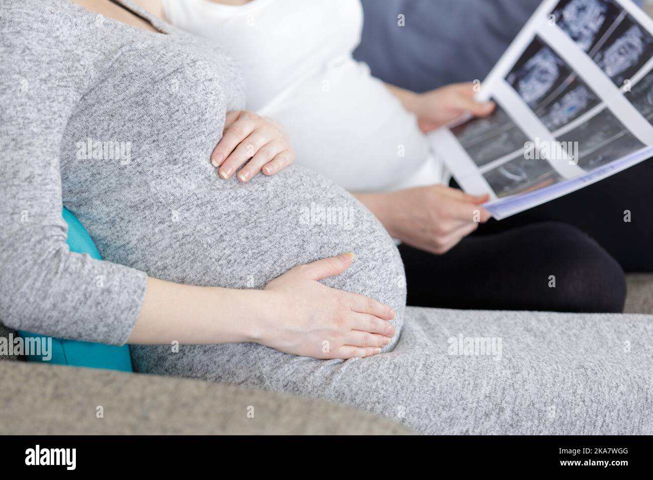Pregnant friends ultrasound hi-res stock photography and images - Alamy