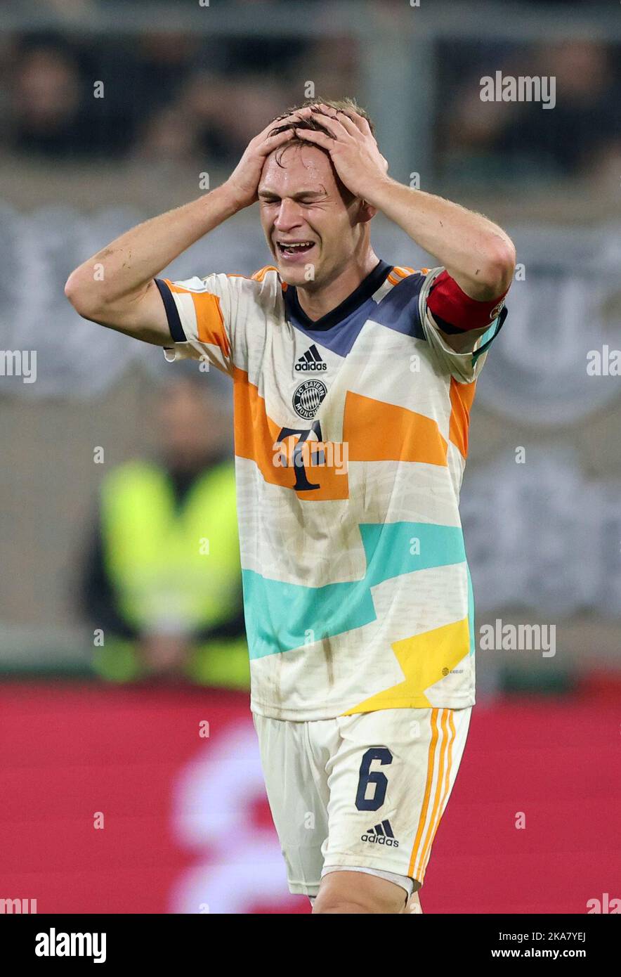 enttŠuscht Joshua Kimmich of Bayern Muenchen FC Augsburg - FC Bayern ...