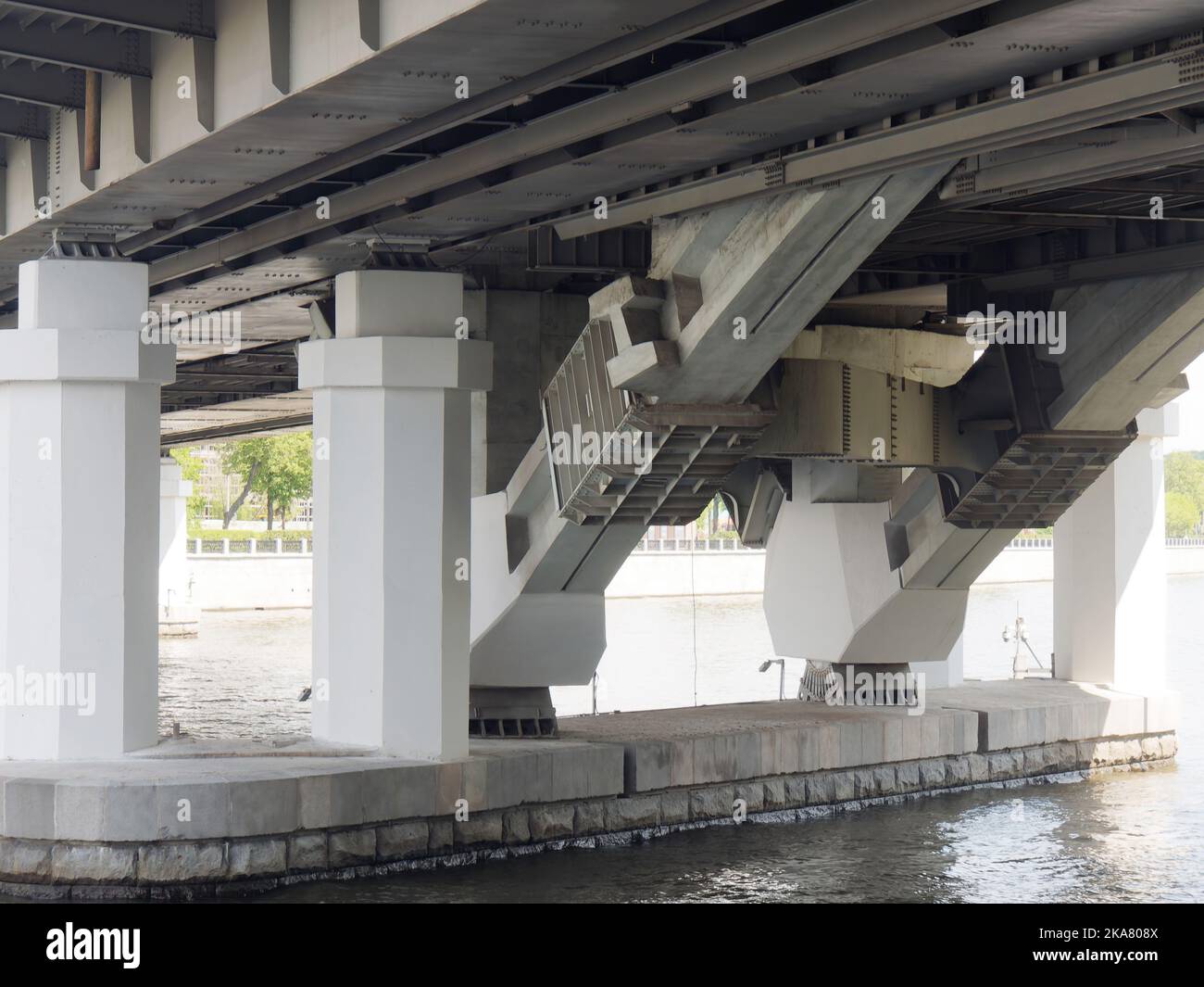 Concrete piers hi-res stock photography and images - Alamy