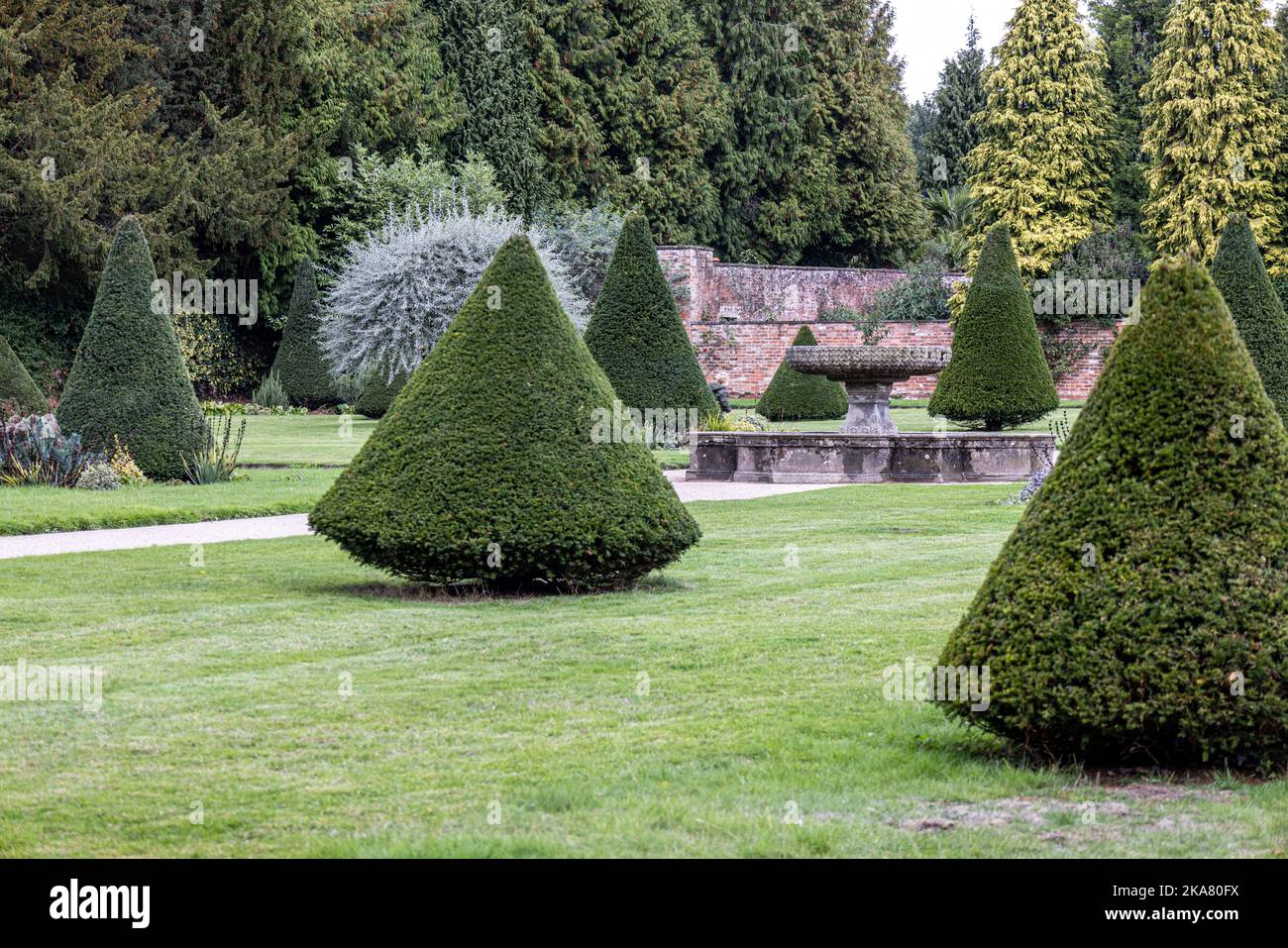 Newstead abbey rose garden hi-res stock photography and images - Alamy