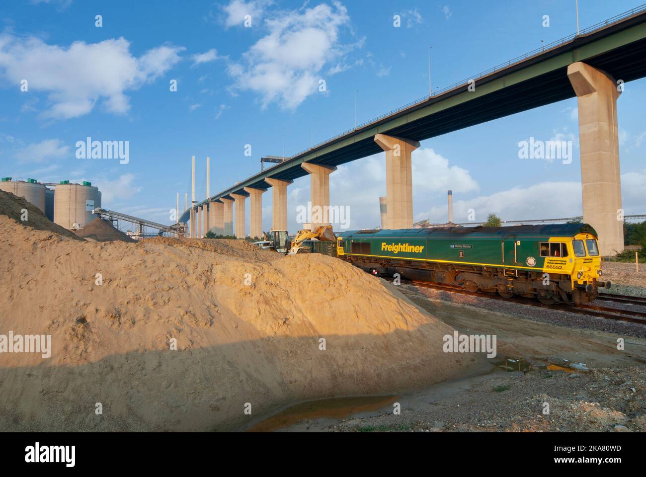 Class 66 rail locomotive in Freightliner livery working at the Lafarge ...
