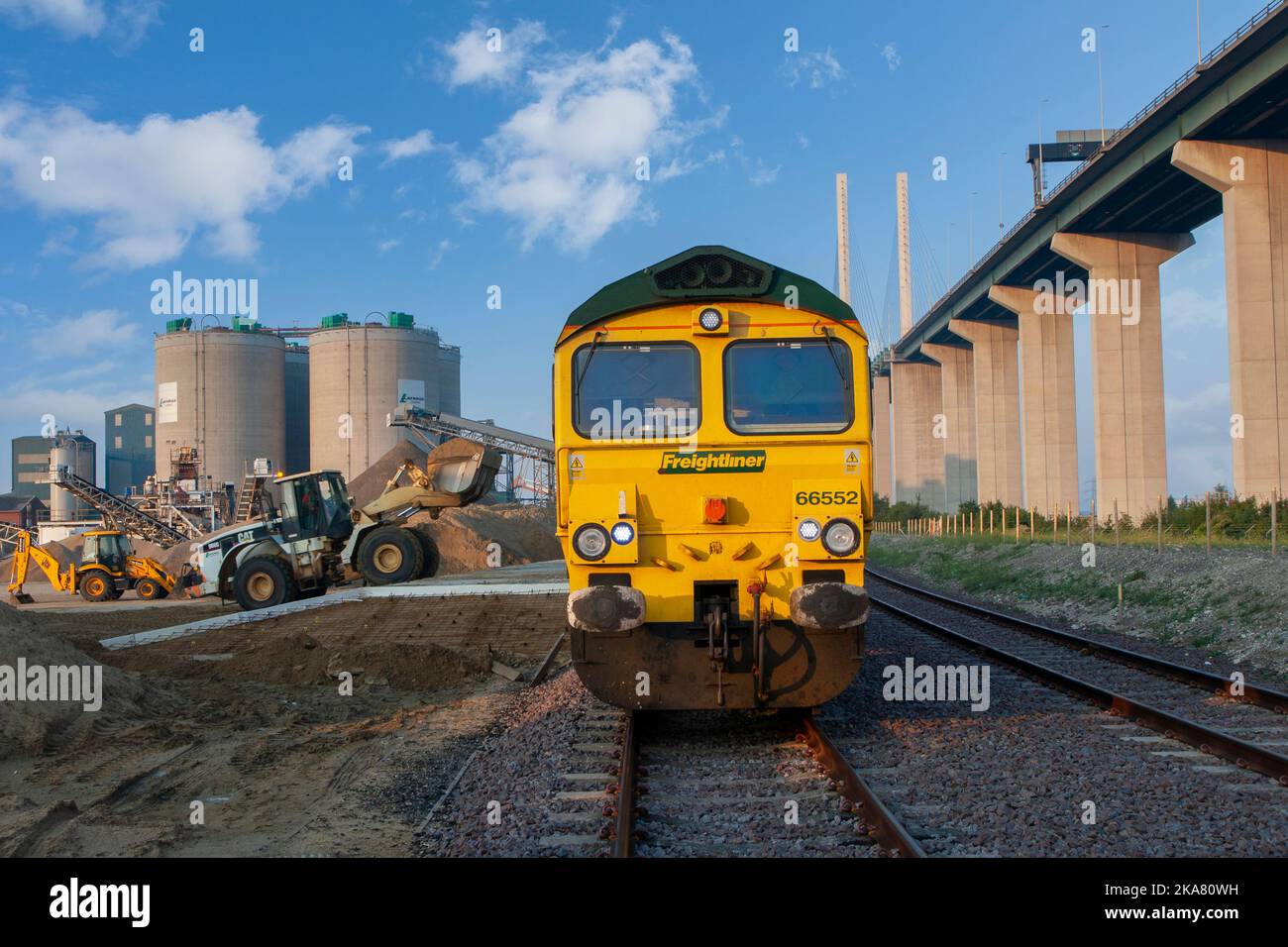 Class 66 rail locomotive in Freightliner livery working at the Lafarge ...