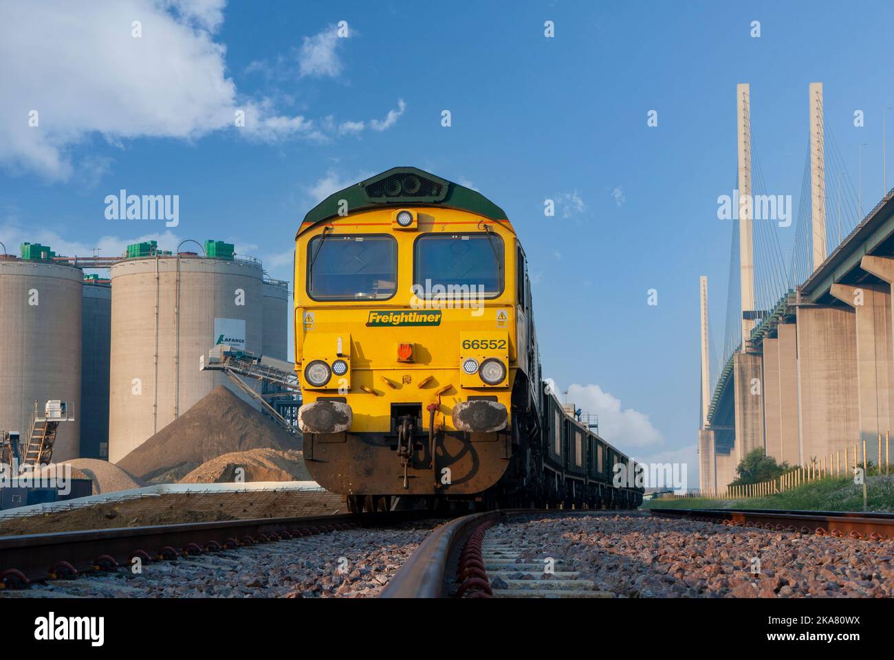 Class 66 rail locomotive in Freightliner livery working at the Lafarge ...