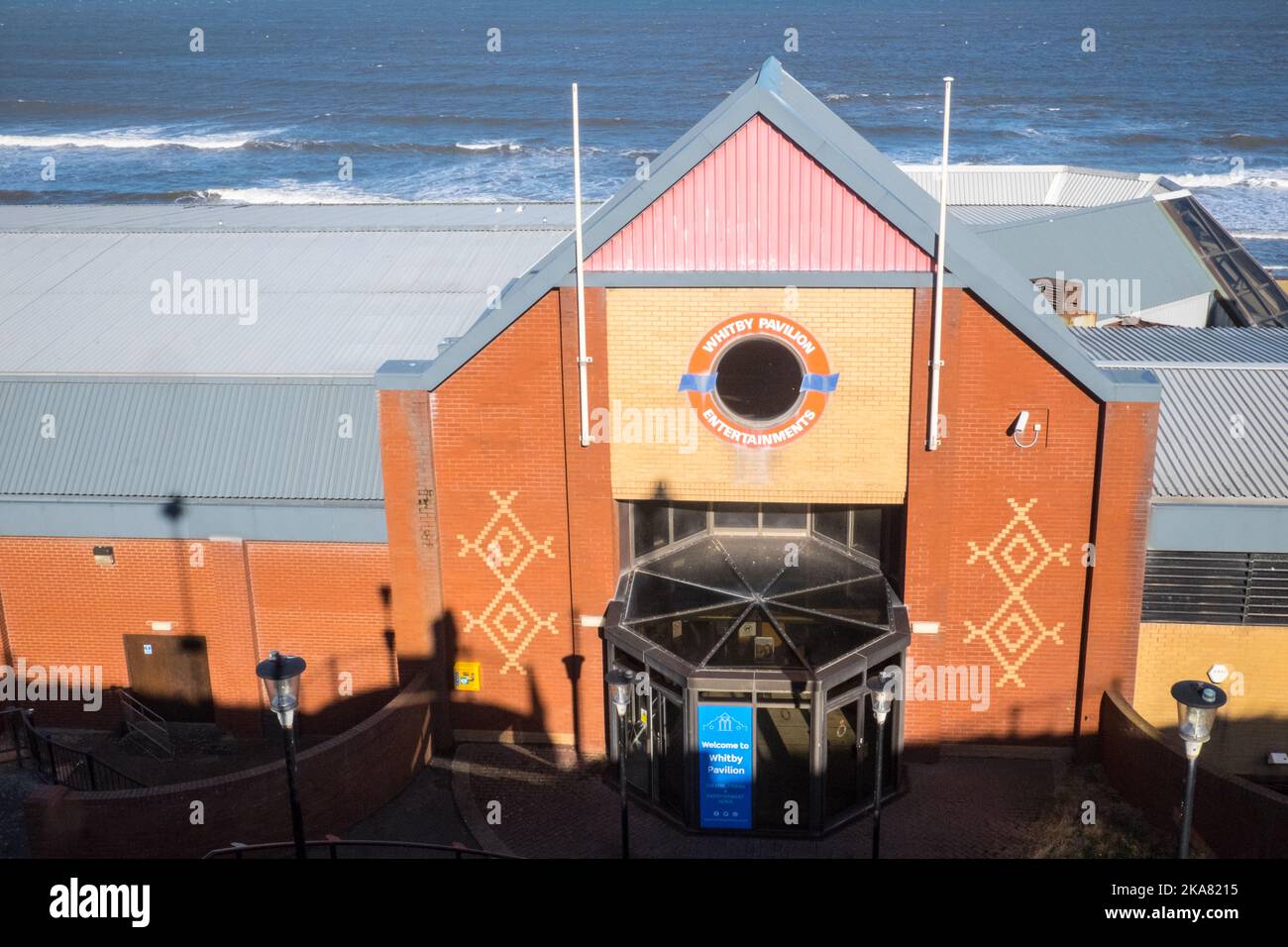 Whitby pavilion theatre hi-res stock photography and images - Alamy