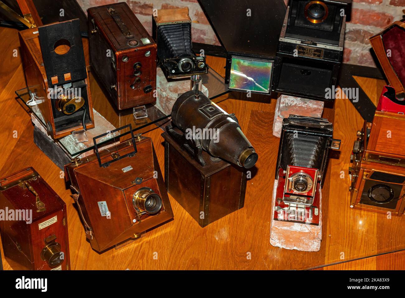 Daguerreotype equipment hi-res stock photography and images - Alamy