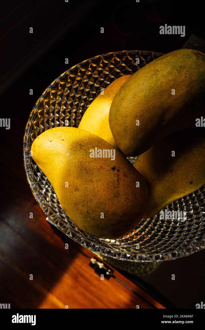 Champagne mango hi-res stock photography and images - Alamy